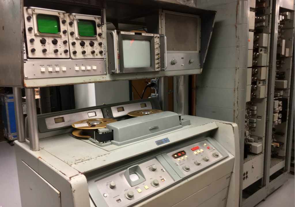 Group wants to preserve Ampex’s legacy and maybe its famous sign – Palo ...